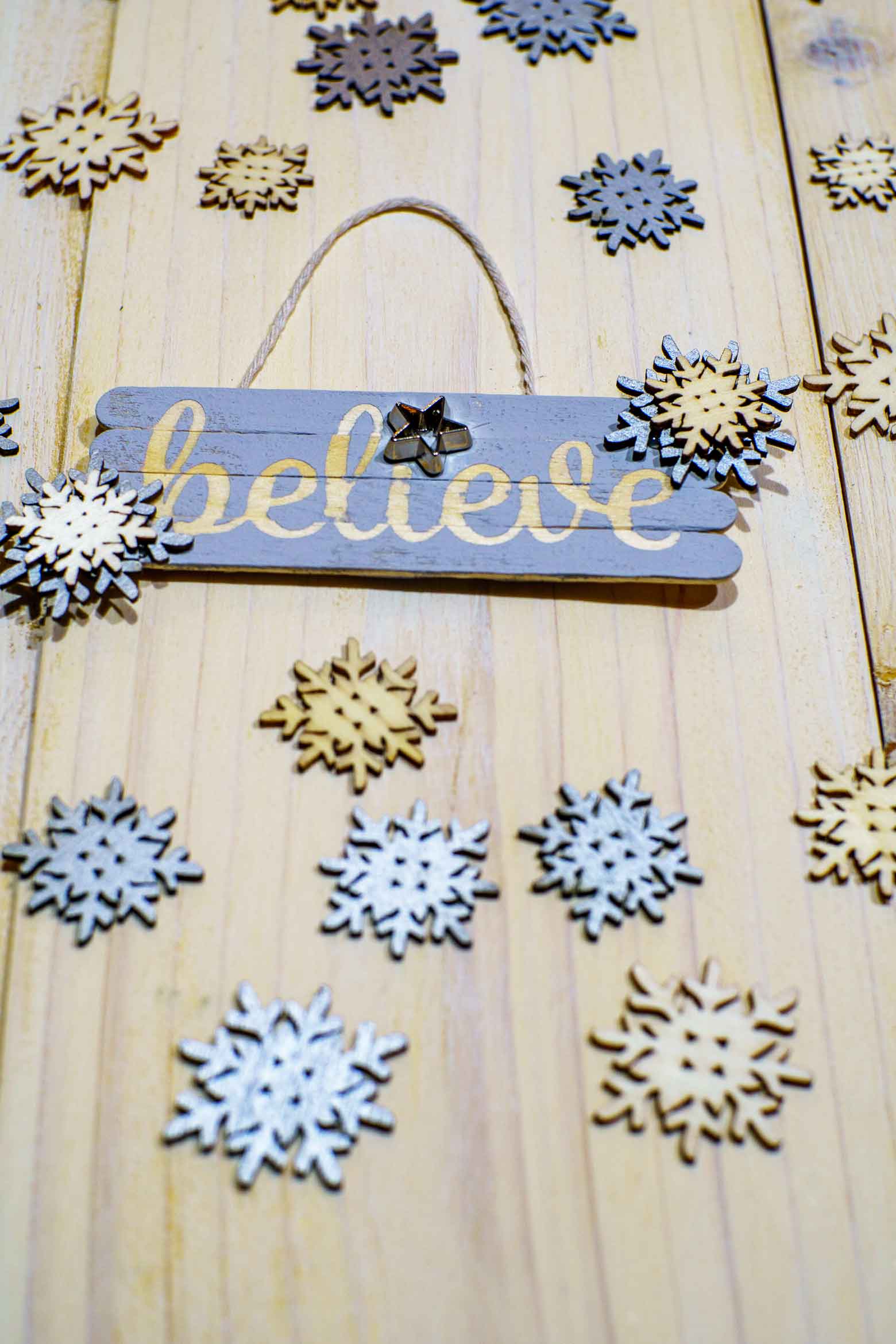Believe Ornament with Cricut Explore Air 2 - Major Hoff Takes A Wife